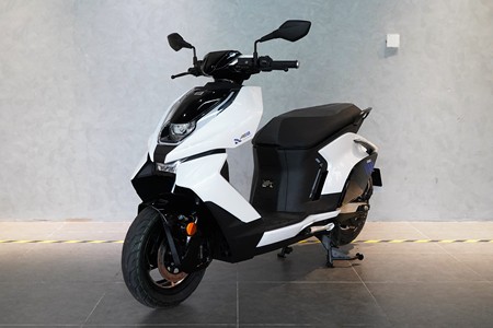 极核摩托车品牌>AE8报价车型图片-摩托范