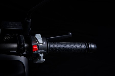 QJMOTOR摩托车品牌>OMO 03报价车型图片-摩托范