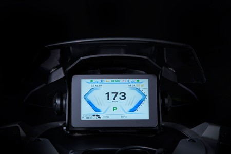 QJMOTOR摩托车品牌>OMO 03报价车型图片-摩托范